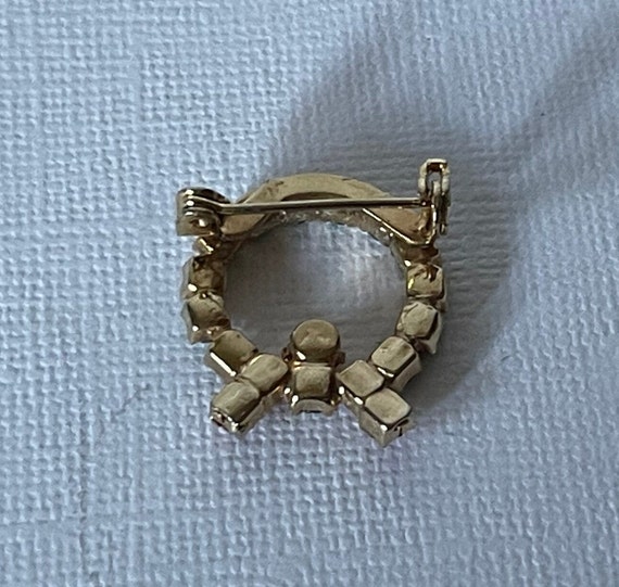 Vintage wreath brooch, small wreath pin, rhinestone w… - Gem