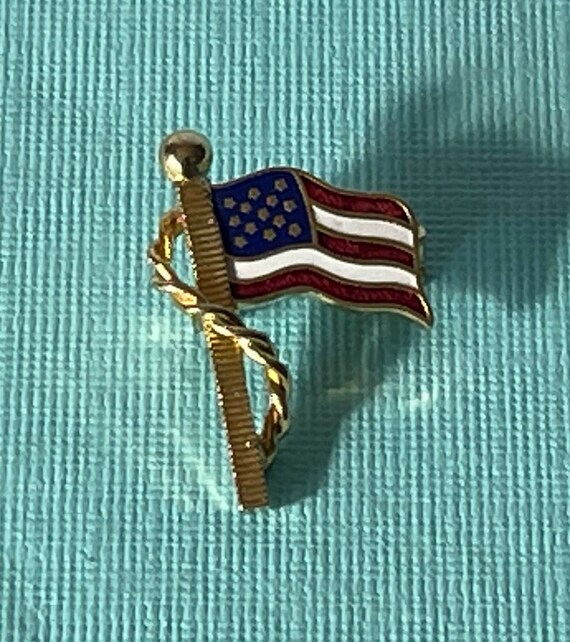 Vintage flag brooch, small flag pin, USA Save America… - Gem