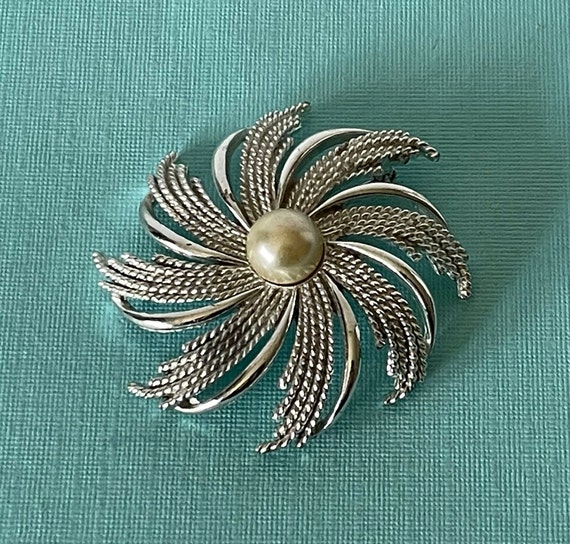 vintage flower brooch scarf - Gem