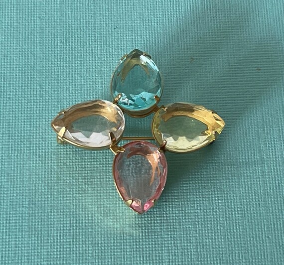 Vintage avon brooch pin - Gem