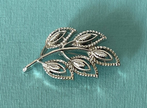 Vintage leaf brooch, silver leaf pin, signed silver l… - Gem