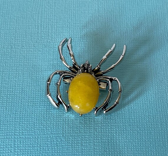 Yellow spider brooch, halloween - Gem