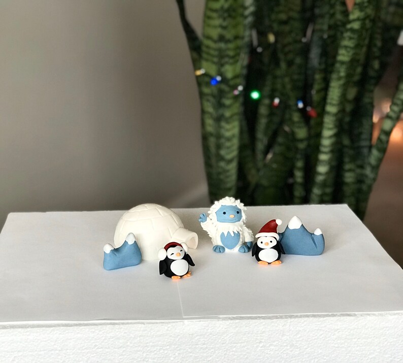 Winter cake toppers Wonderland arctic animals Yeti igloo - Etsy.de