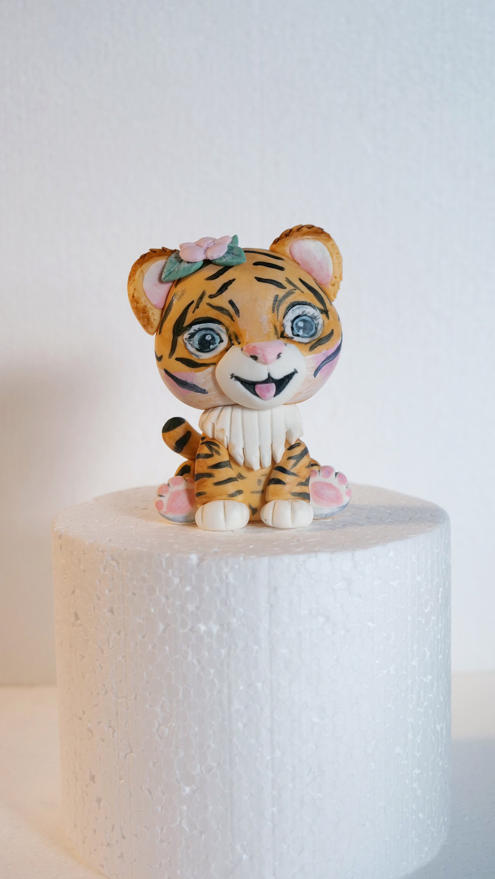 Tiger Centerpiece Jungle Animals With Birthday Lioness Cake Toppers ...