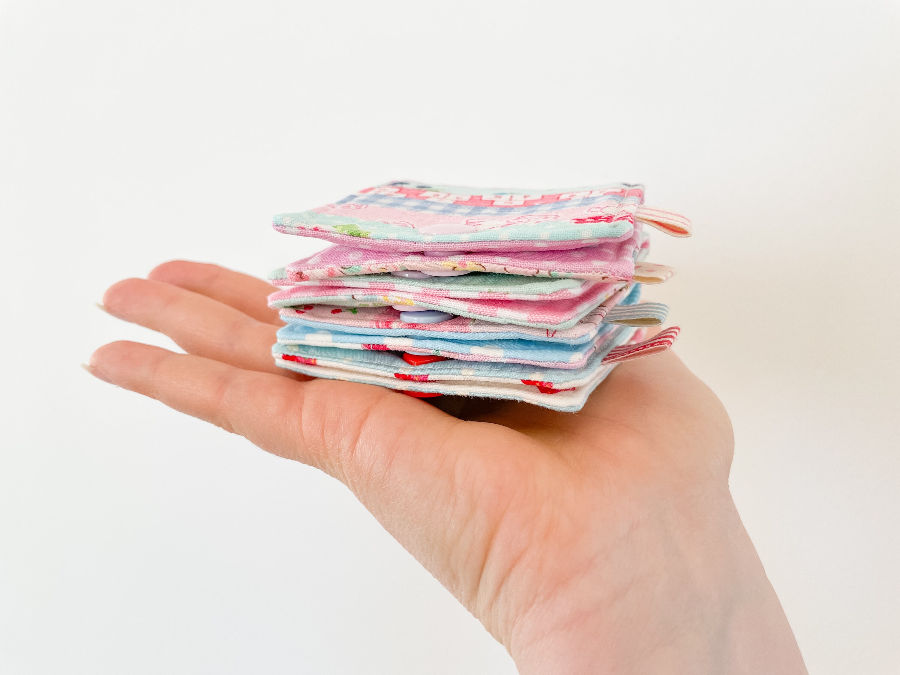 Itty Bitty Needlebook- PDF Pattern for Small Needle Book With Snap ...