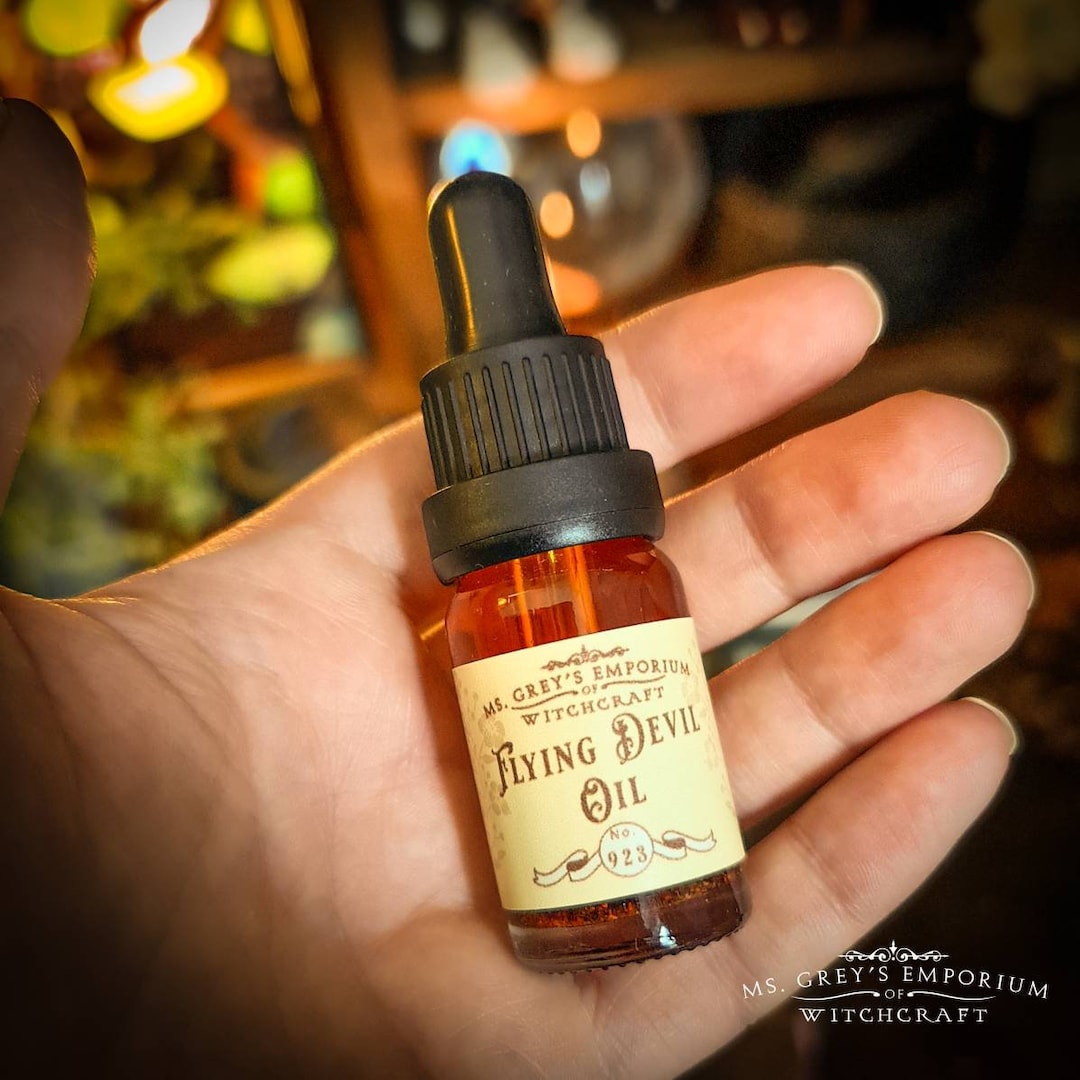 Flying Devil Oil Ritual Oil Conjure Oil Anointing Oil Witchcraft Wicca ...