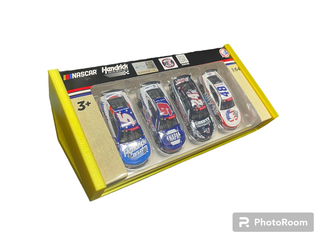 NASCAR 1/64 Scale Diecast Car Display: 4-vehicle Angled Desktop Shelf ...