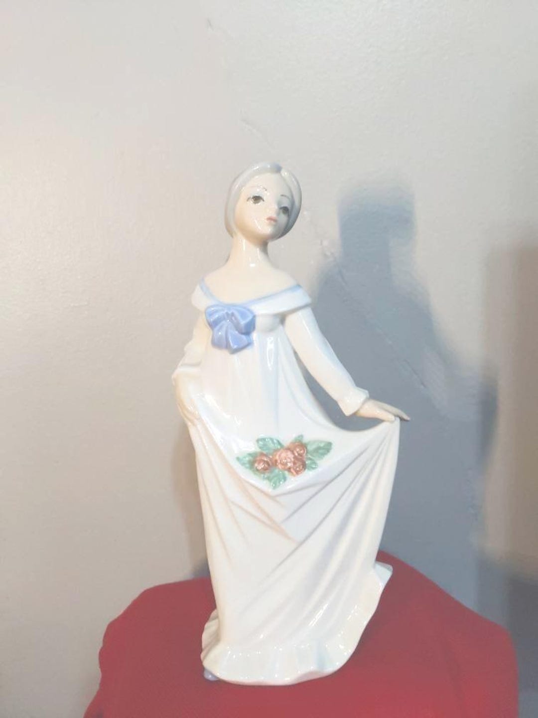 Tengra Valencia Figurine - Woman Holding Dress - Made in Spain Vintage ...