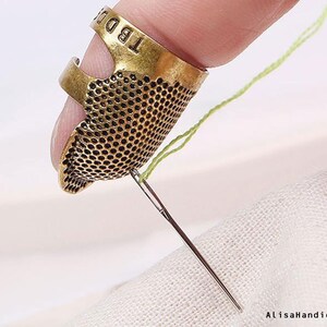Retro Handworking Sewing Thimble Finger Protector Needlework Metal ...