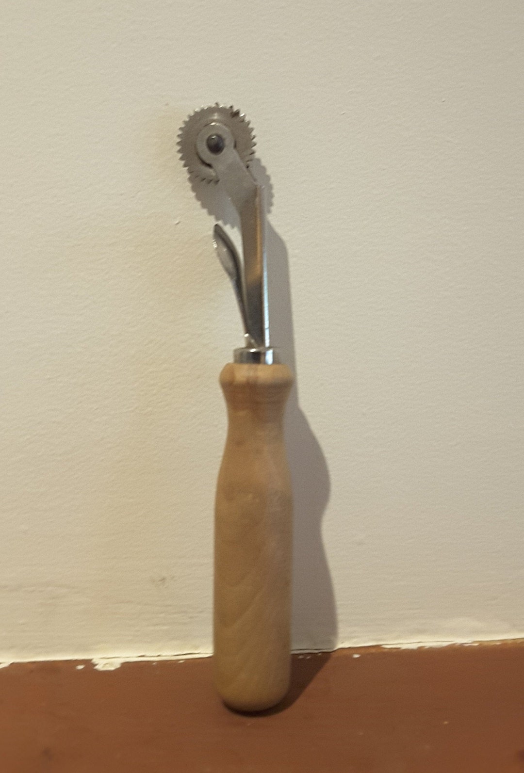 Vintage Tracing Wheel Wooden Handle - Etsy