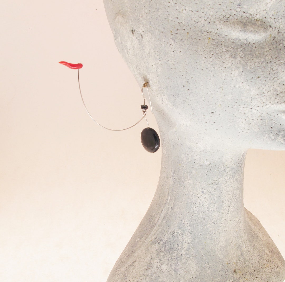 Silver Mono Kinetic Earring ''ATOMI'' DIVERGENT Basic Size Mobile ...