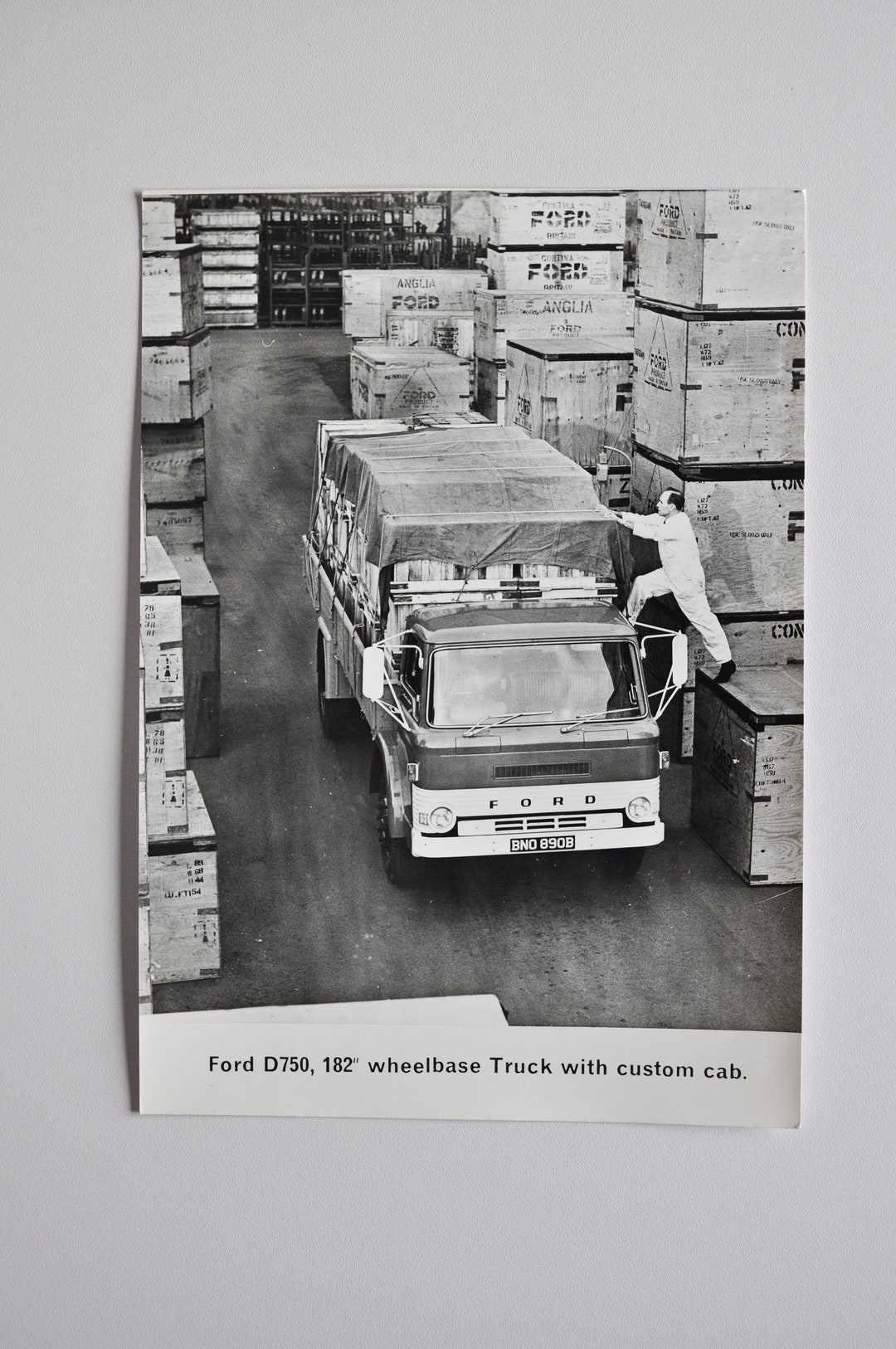 Large Photo Ford D750 Cargo Truck heavy Commercial Road Motor - Etsy