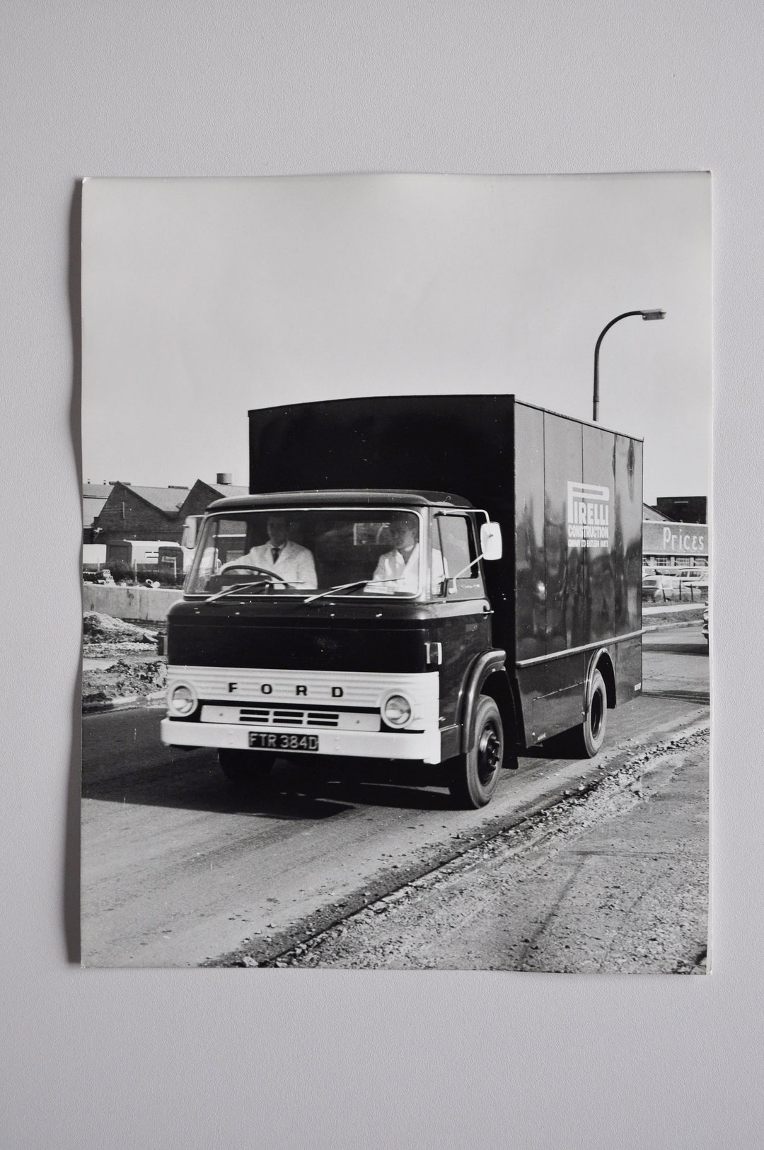 Large Photo Ford Truck D 300 heavy Commercial Road Motor Company Turbo ...