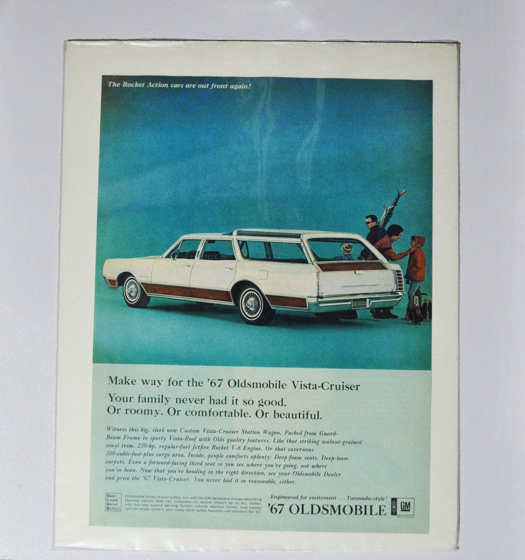 Large Car Ad 1967 Oldsmobile Vista-cruiser (GM General Motors Classic ...