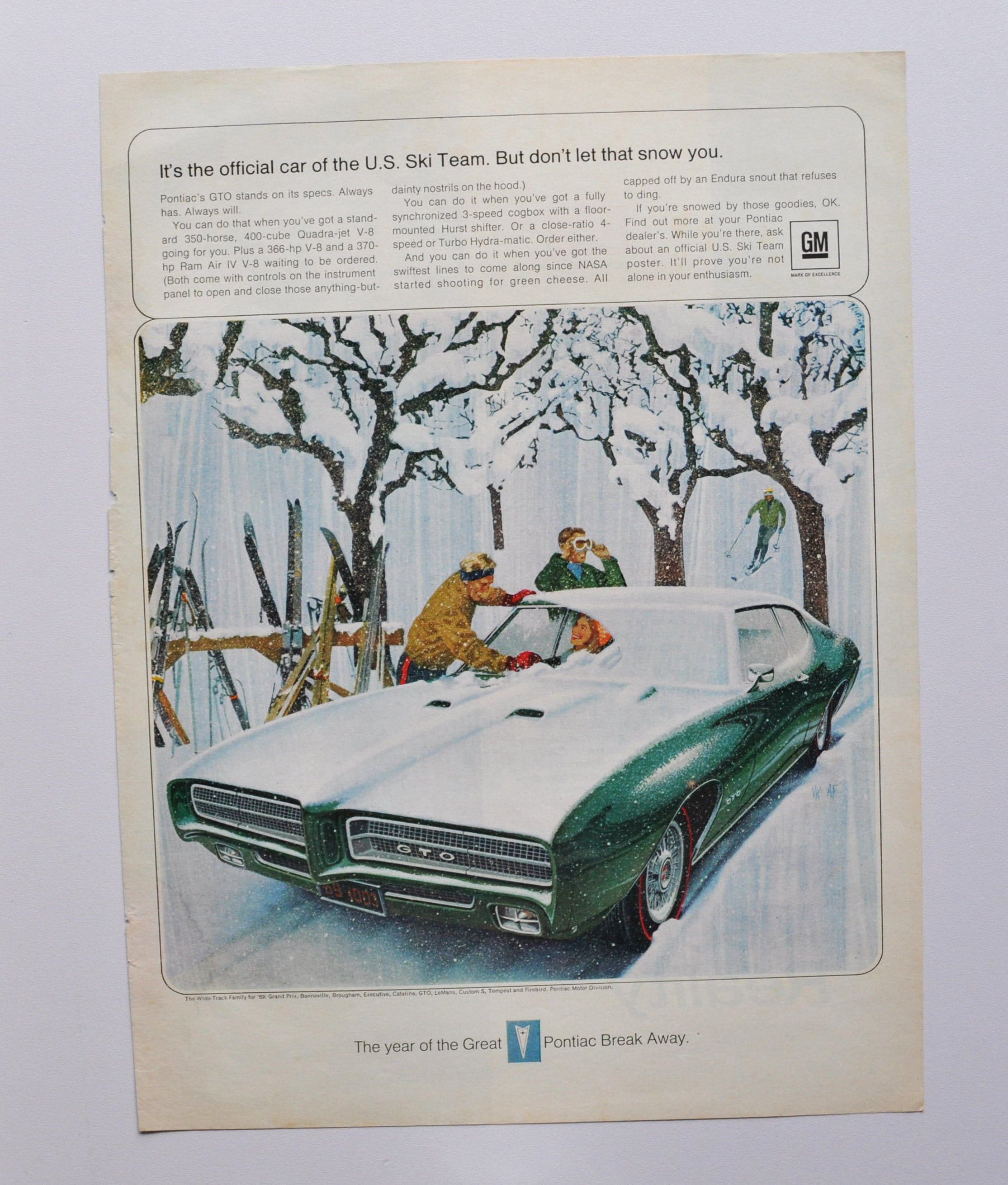 Large Car Ad 1968 Pontiac Executive Station Wagon GM general motors ...