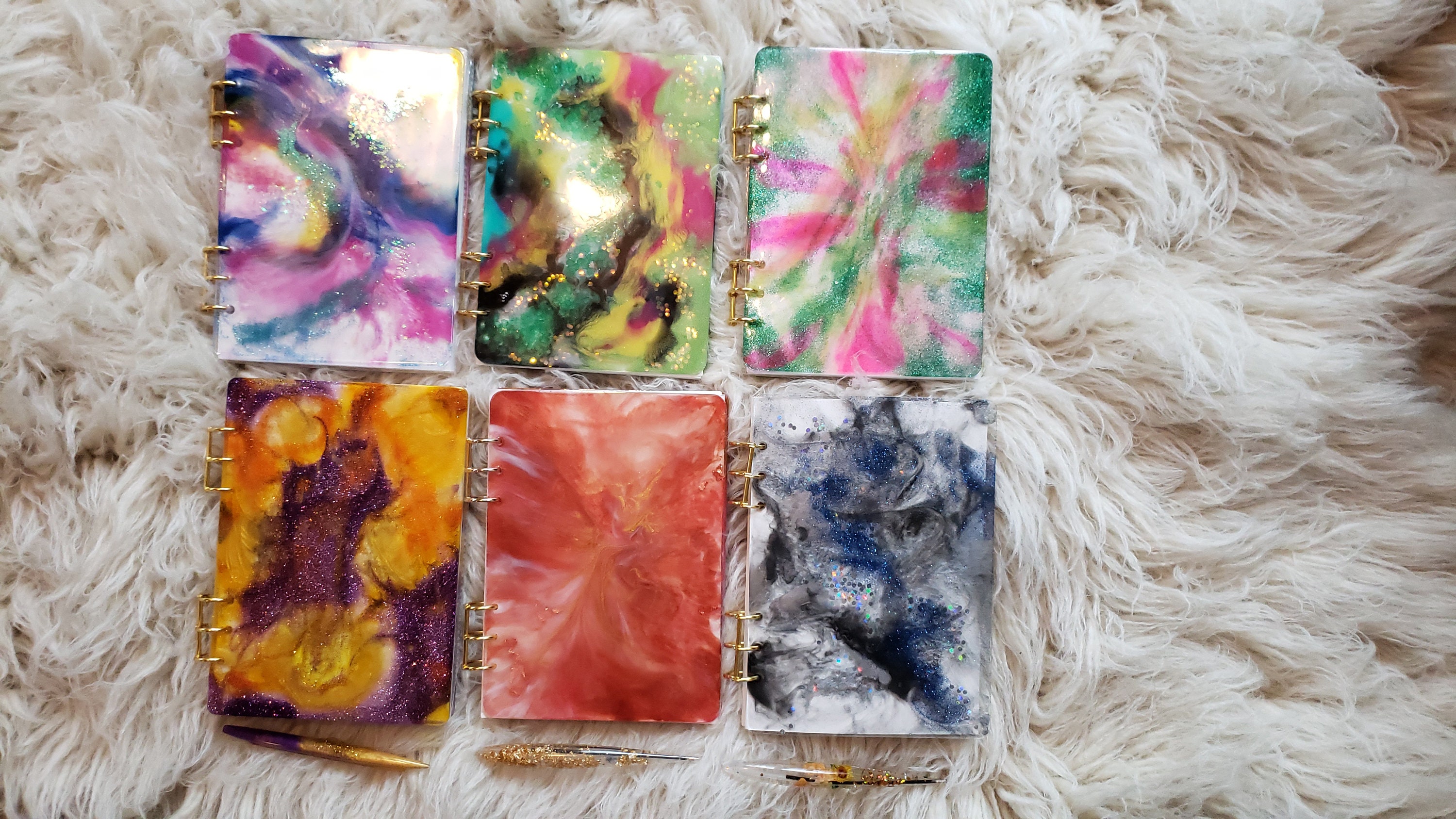 Revues de résine personnalisées Revues personnalisées Revues de ...