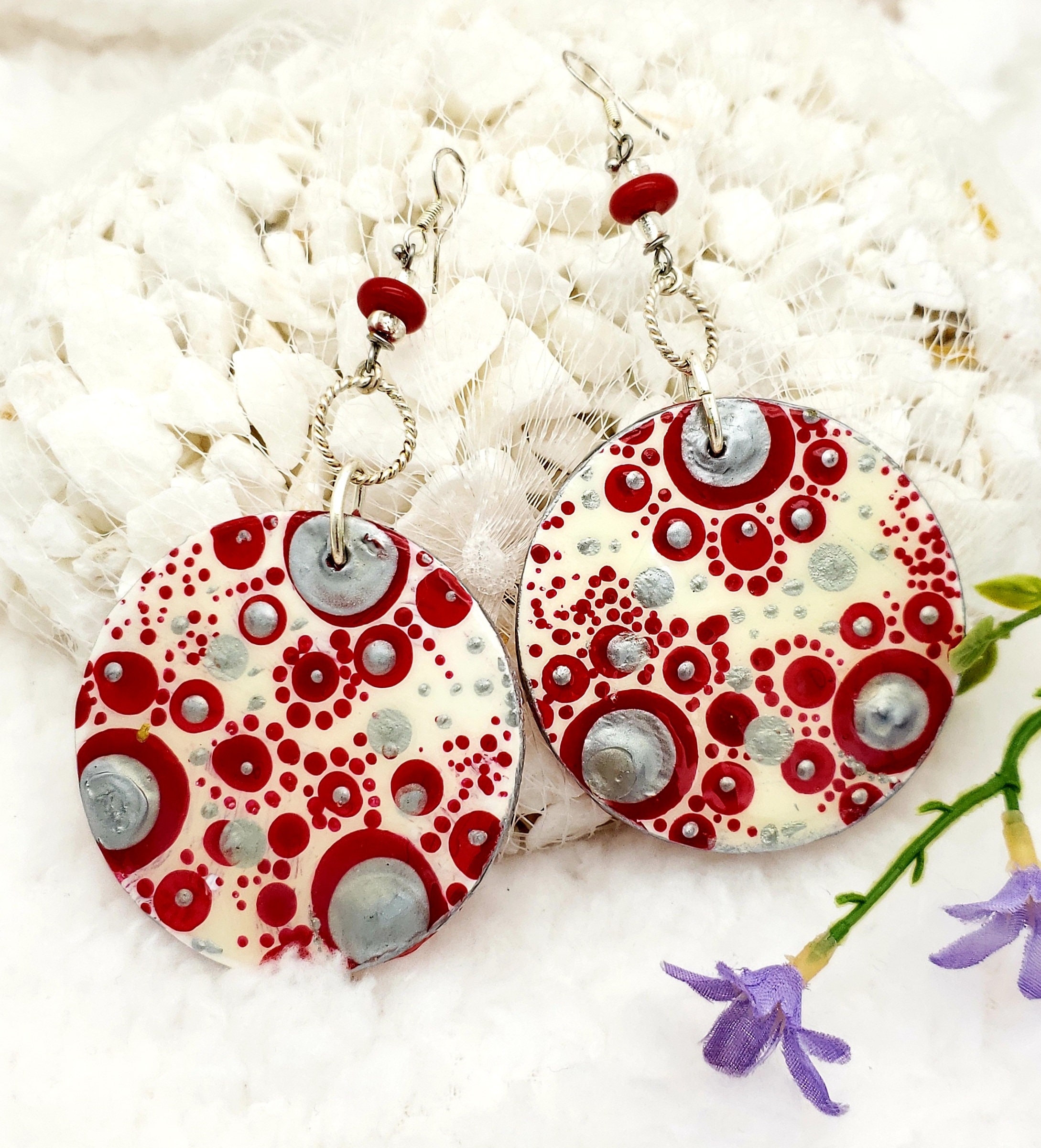 Pendientes de vacaciones pintados a mano de madera roja / joyería hecha ...