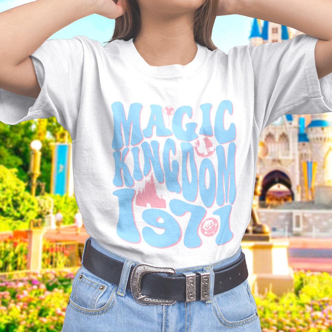 Magic Kingdom Groovy Retro Style T-shirt - Etsy