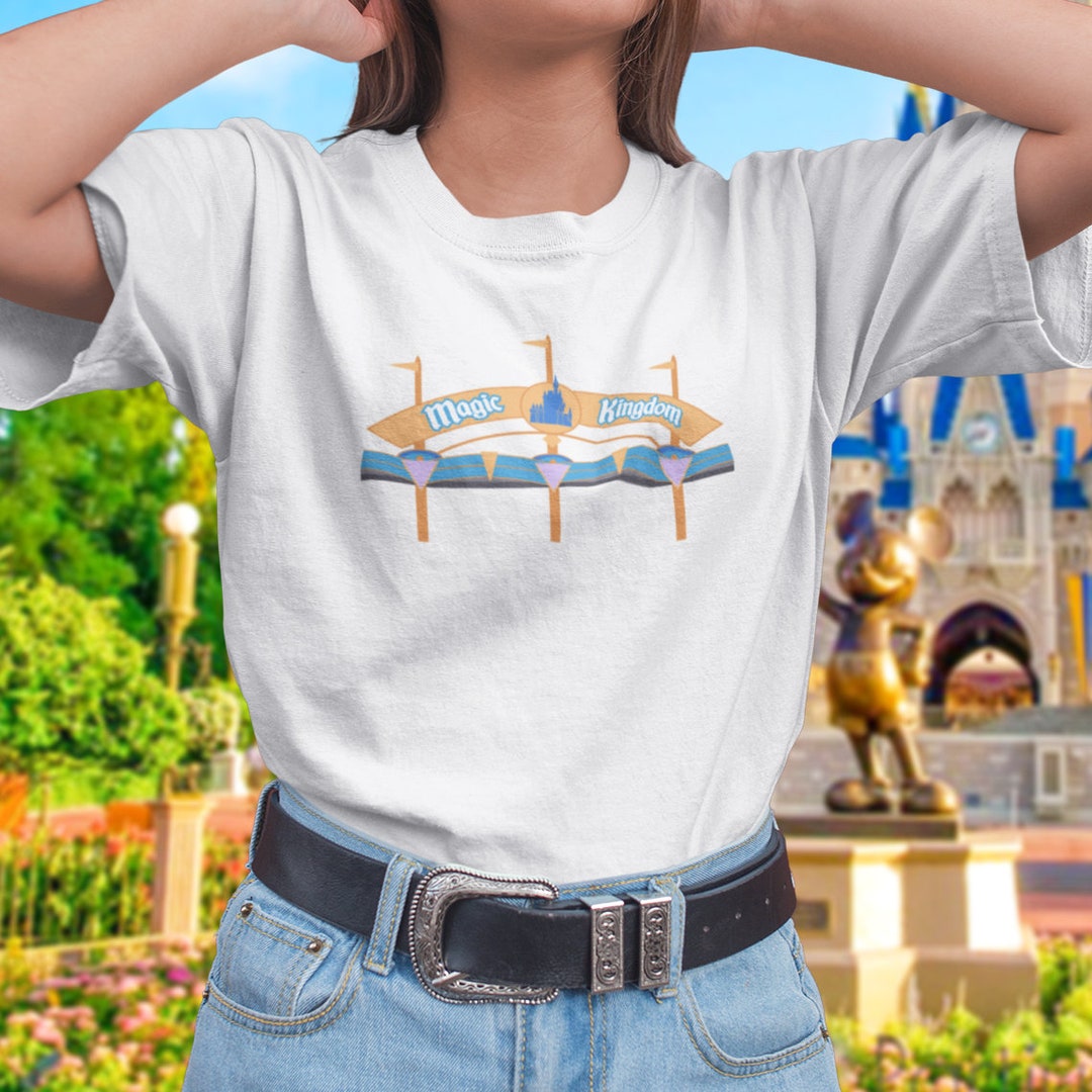 Magic Kingdom Entrance T-shirt - Etsy