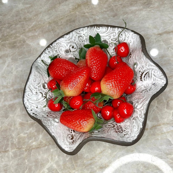 Ceramic Berry Bowl - Etsy