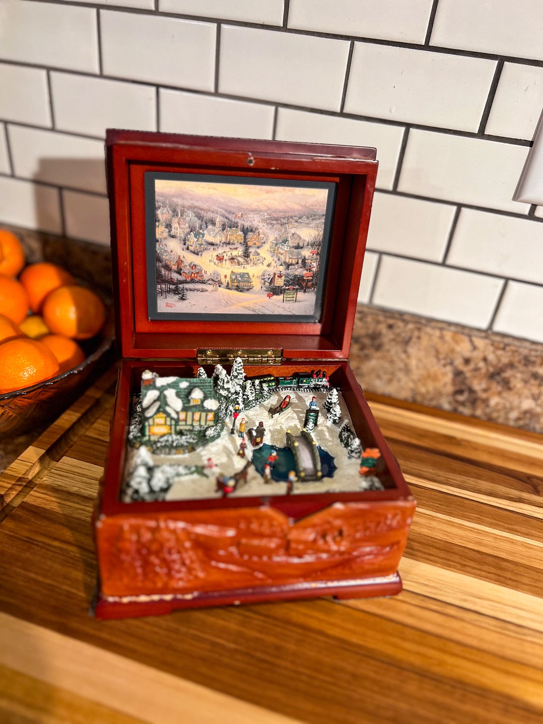 Thomas Kinkade Christmas St Nicholas Circle Village Music Box 2004 ...