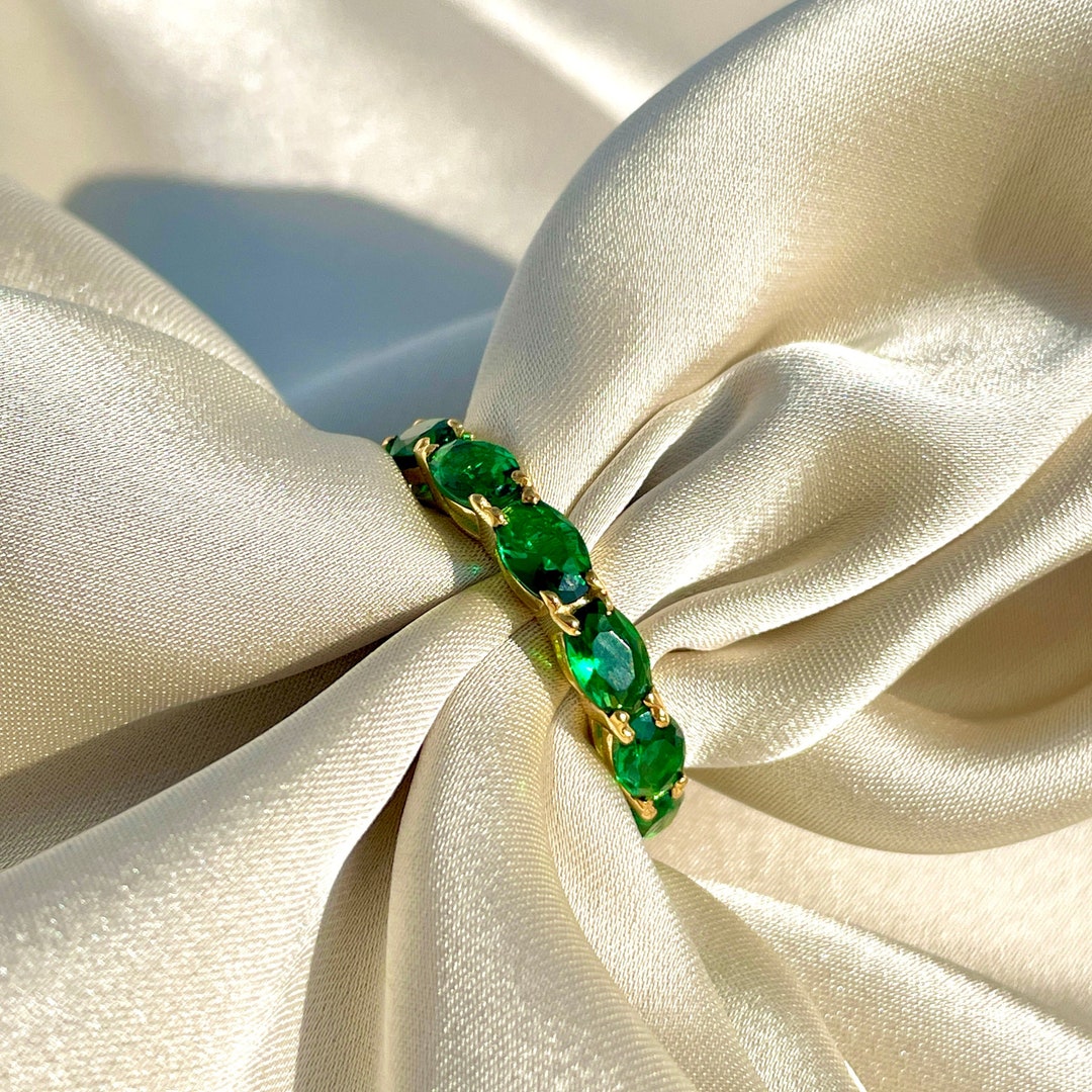 Minimalist Emerald Eternity Band, Dainty Emerald Ring, Gift Idea ...