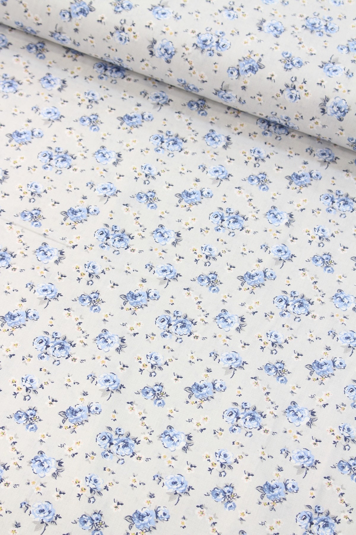 Rose Fabric by the Yard-meter Small Floral Fabric Roses Cotton - Etsy