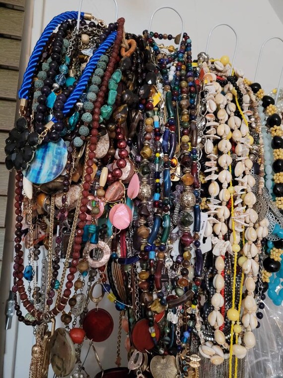 Bulk costume jewelry by the pound store