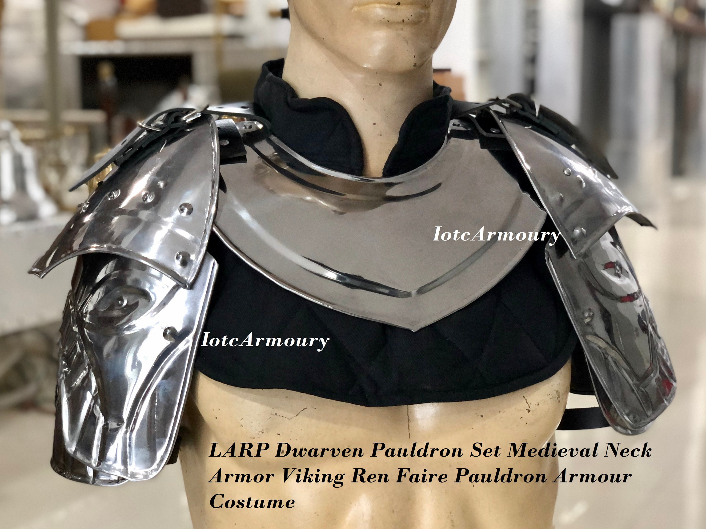 Plate Armour With Neck Guard