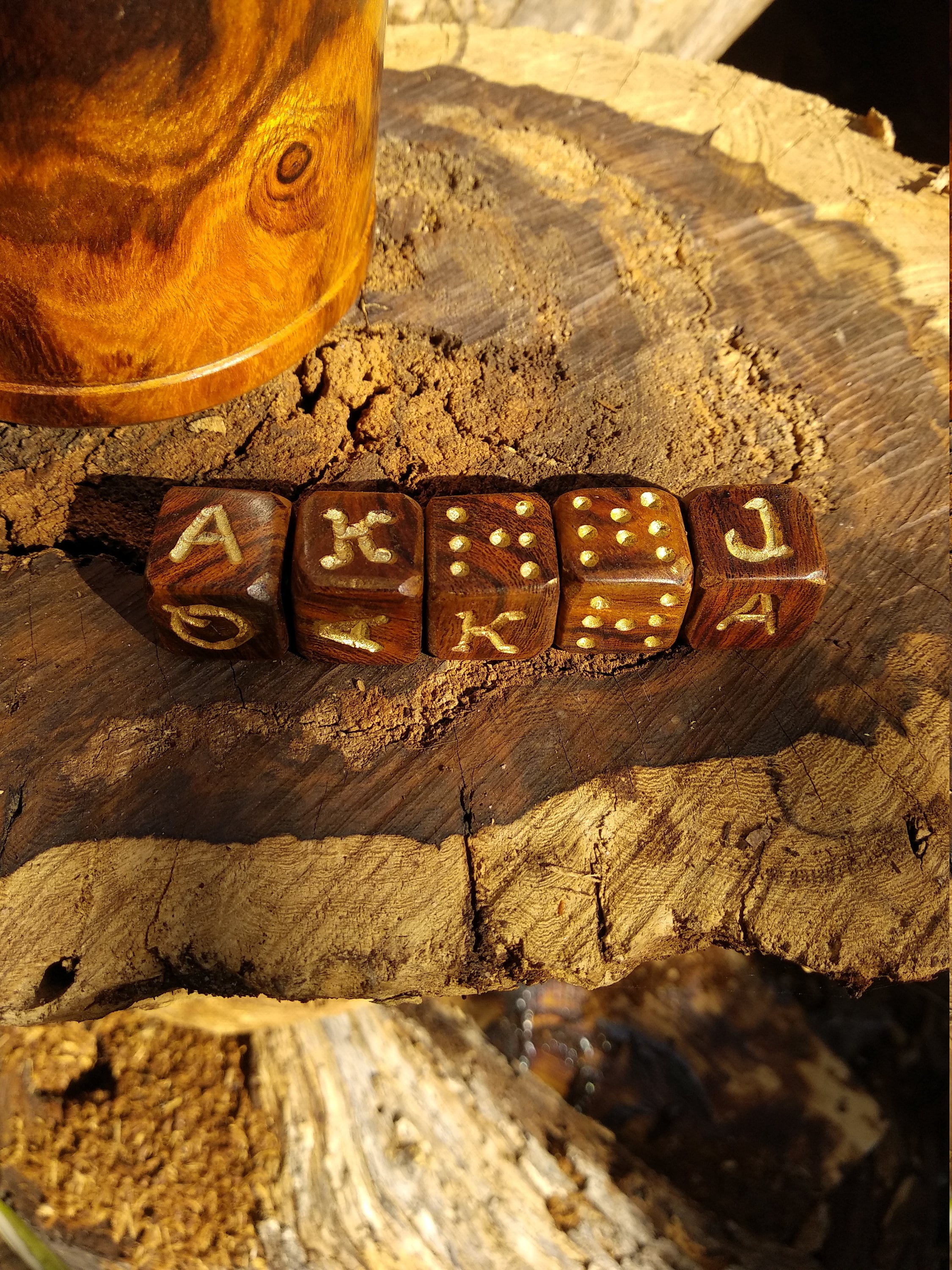 Cubilete Game Set 5 Dices in Desert Iron Wood - Hand Engraving Custom ...
