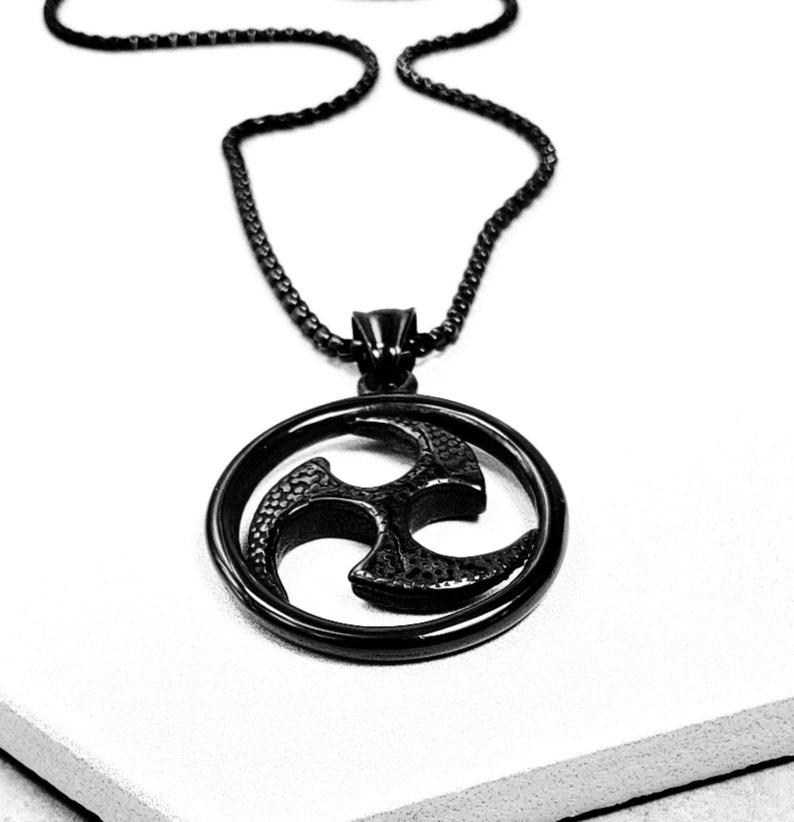 Men's black SHINTO Tomoe Necklace Men's | Etsy