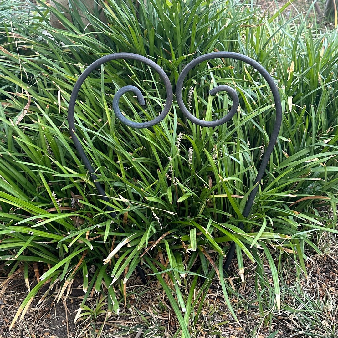 Wrought Iron Garden Stakes, Snail Scroll Garden Edging, Landscape ...