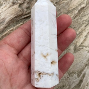 Snow Agate Tower, White Agate Obelisk, Agate Worry Stone, Minimalist ...