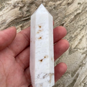 Snow Agate Tower, White Agate Obelisk, Agate Worry Stone, Minimalist ...