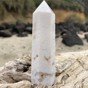 Snow Agate Tower, White Agate Obelisk, Agate Worry Stone, Minimalist ...