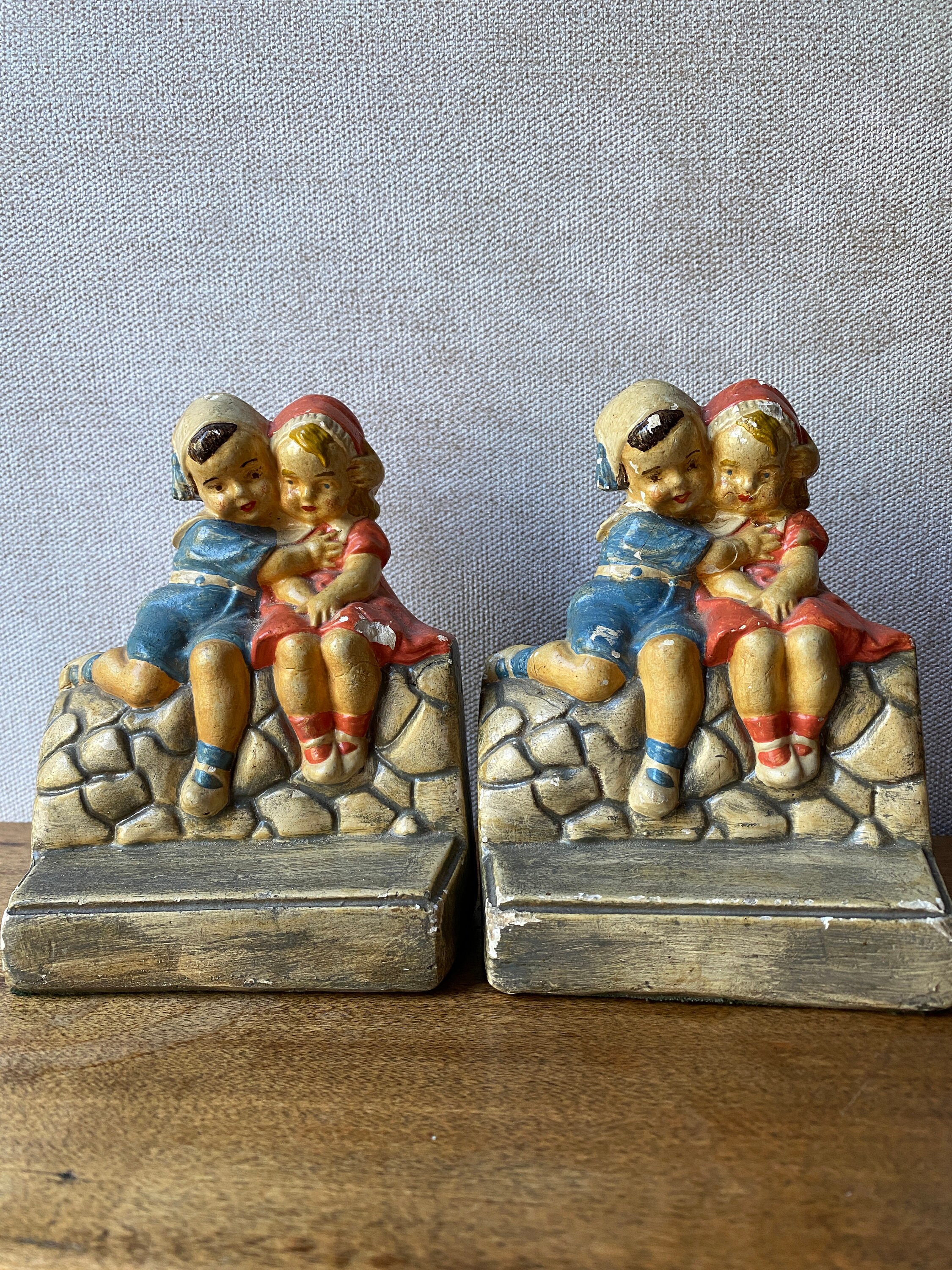 Best Friends on a Wall Chippy Vintage Chalkware Bookends - Etsy
