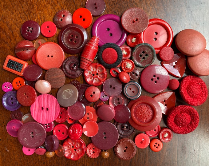 Variety of Red Vintage Buttons - Etsy