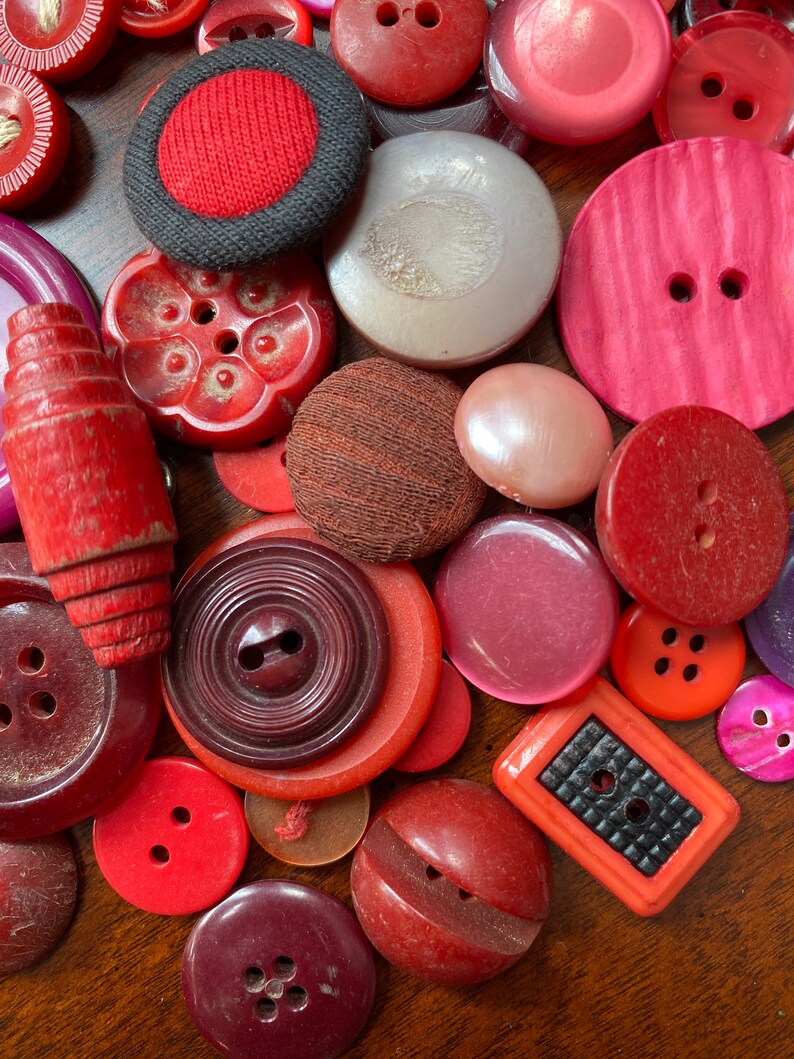 Variety of Red Vintage Buttons - Etsy