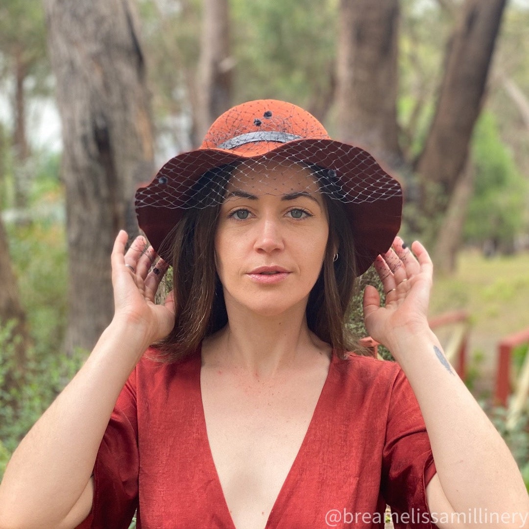Bobbie/hand-blocked Wool Felt Hat With Dotted Chenille Veiling - Etsy