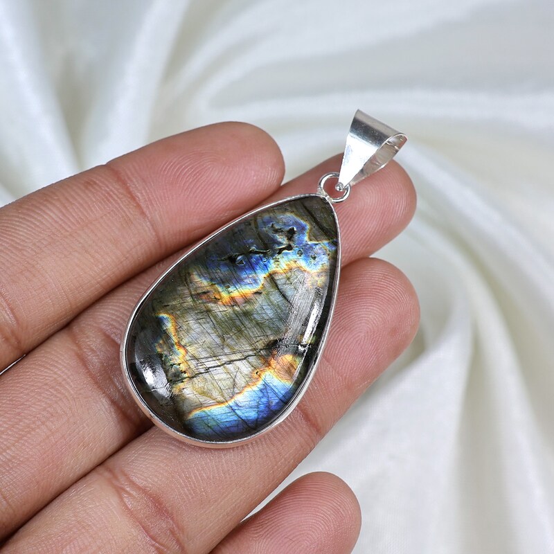 Spectrolite Pendant - Etsy