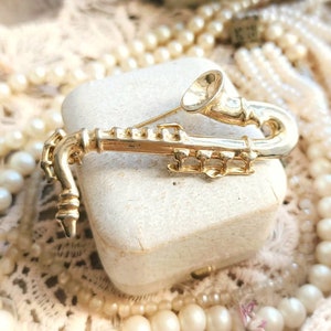 Beautiful French Vintage C1980s Big Gold Tone Metal Saxophone Brooch ...