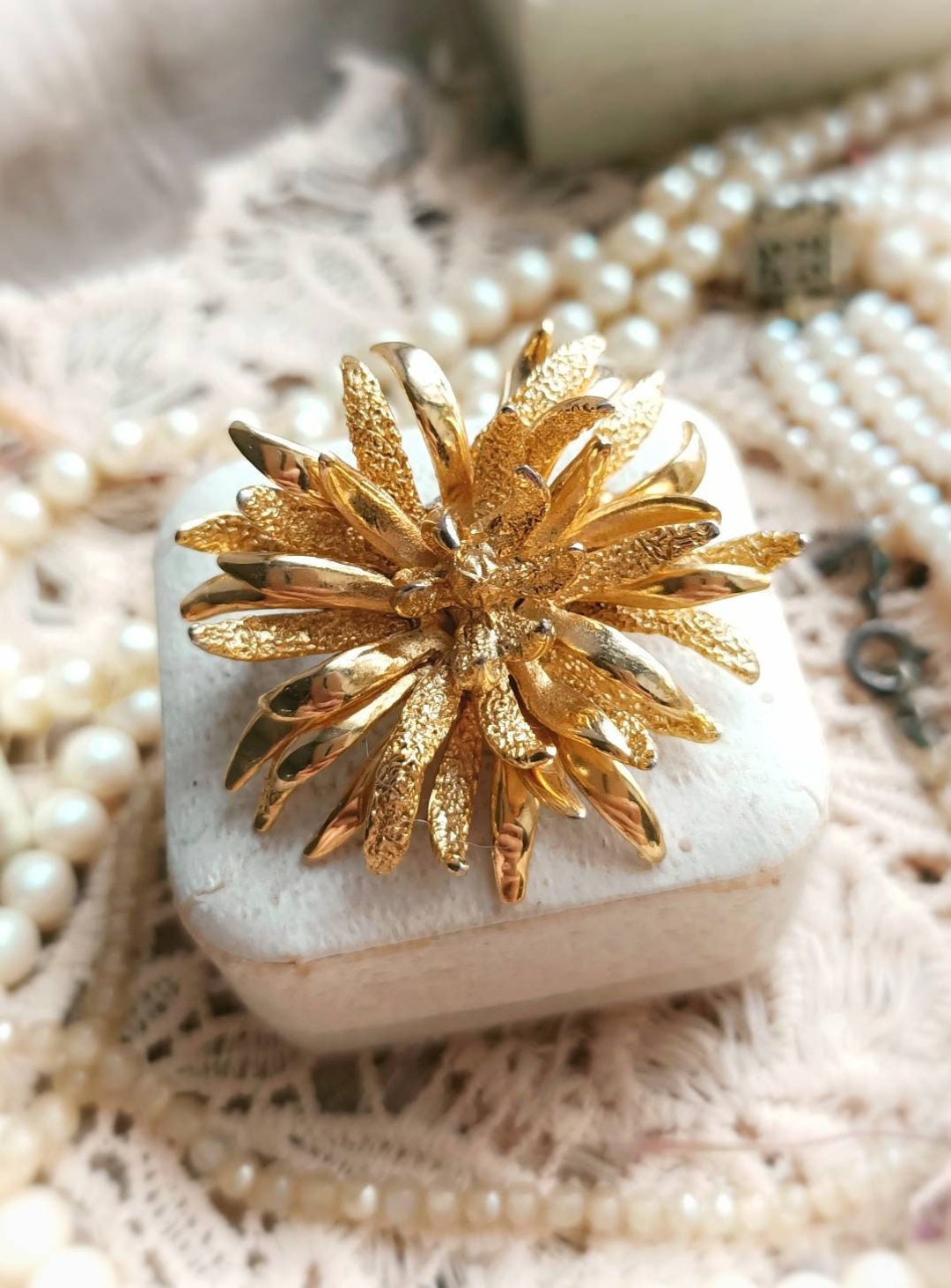 Beautiful Big French Vintage Flower Shape Gold Tone Metal Brooch, Mid ...