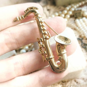 Beautiful French Vintage C1980s Big Gold Tone Metal Saxophone Brooch ...