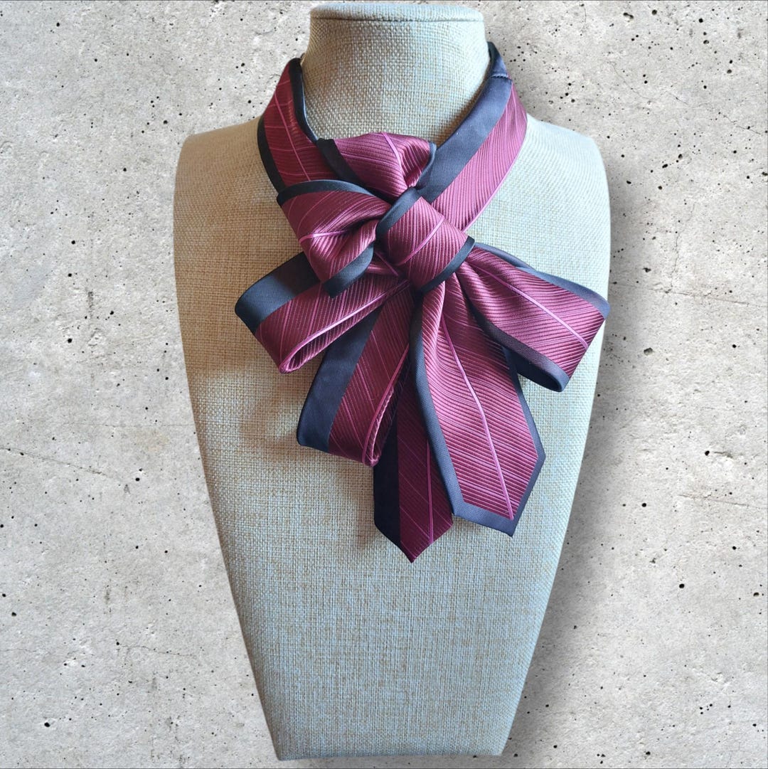 Chic Women's Necktie Necklace - Handcrafted Statement Jewelry - Elegant ...