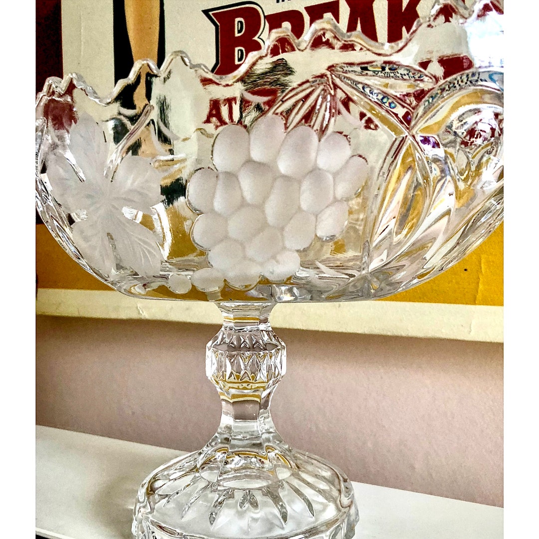 Waltham Cut Glass Decorative Mantle Vase on Pedestal Base. Decorative ...