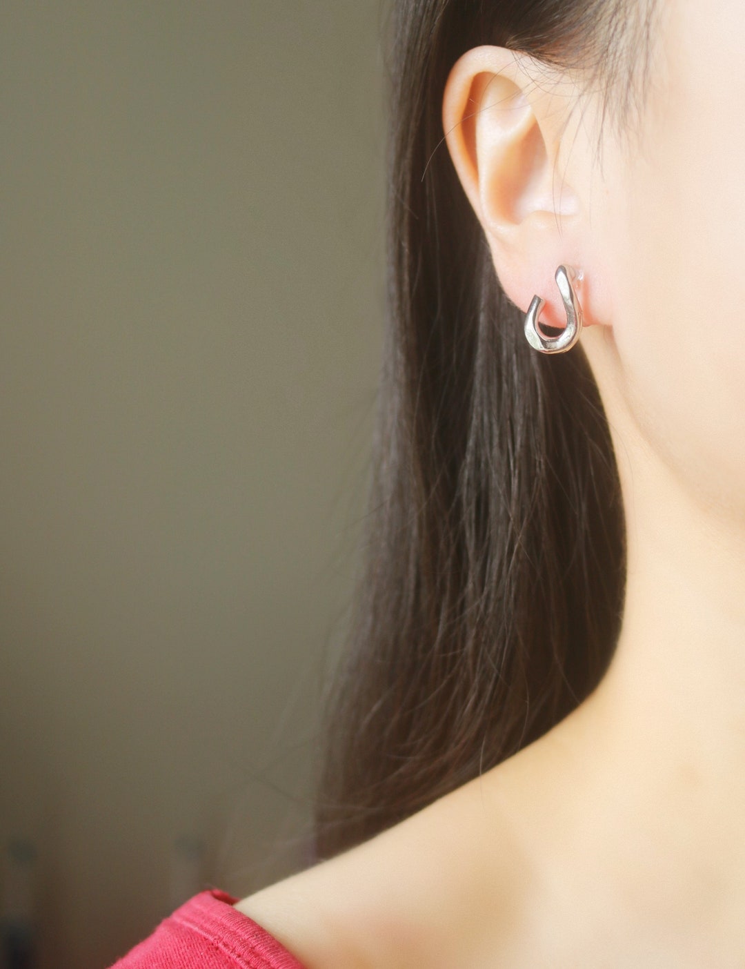 1 Pair Silver Twisted U Shape Stud Invisible Resin Clip on Earrings ...