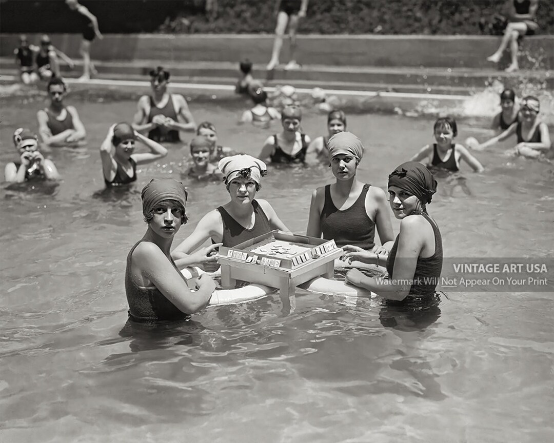 1920s Bathing Beauties Playing Mah Jong In Swimming Pool Photo Roaring