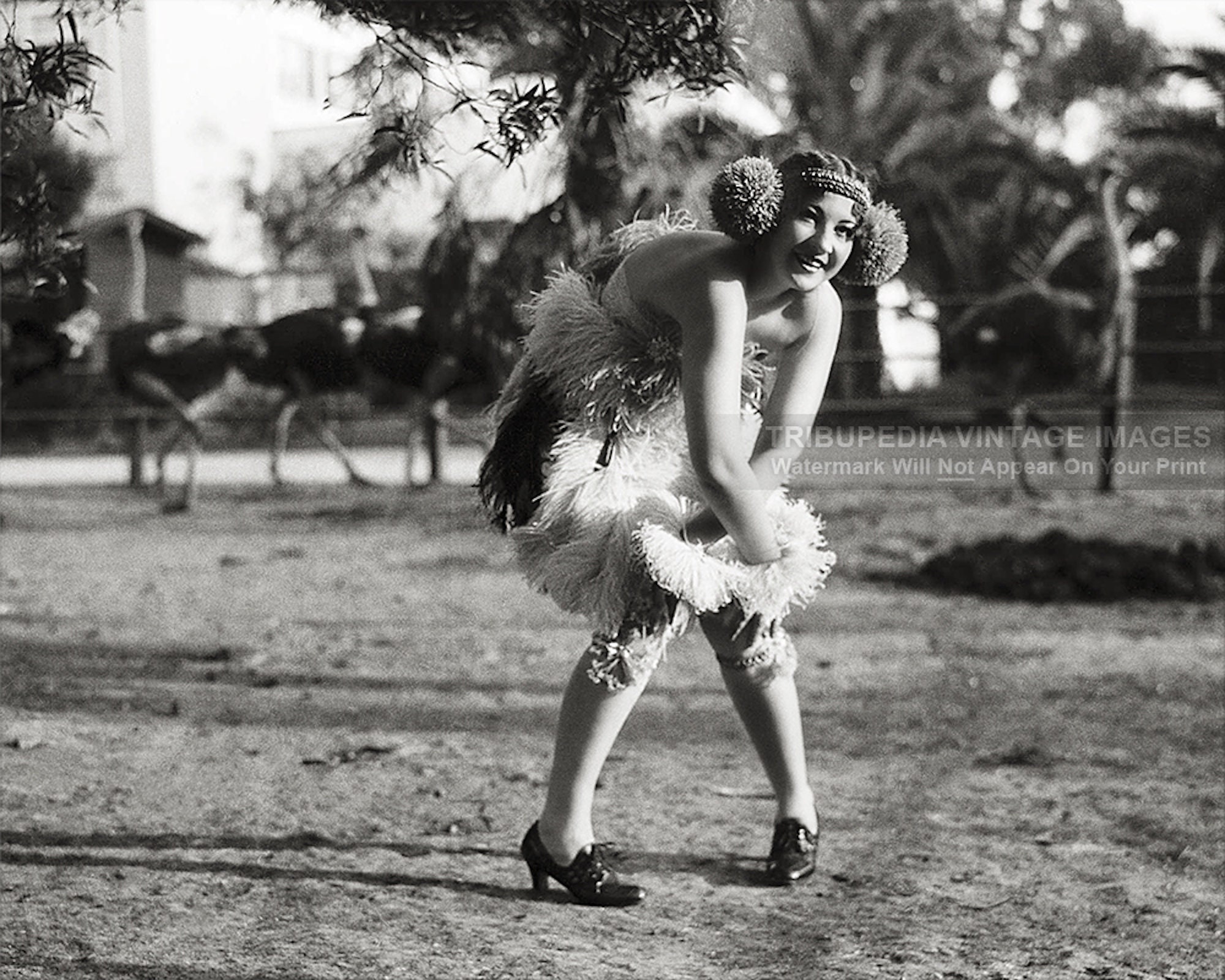 Roaring Twenties Flappers Dancing