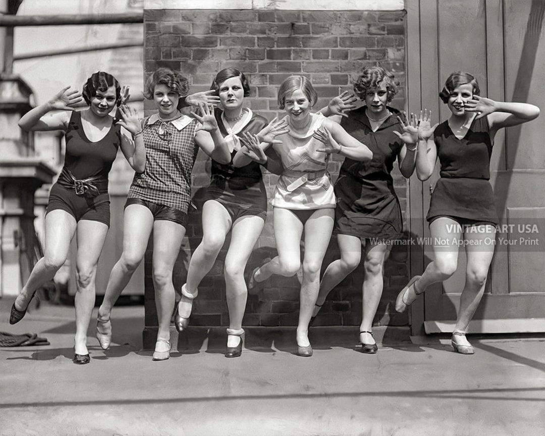 1926 Flappers Dancing the Charleston Photo Pretty Ladies Dancing ...
