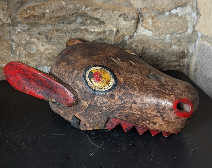 A Rare and Unusual Primitive African Mambila Hyena Zoomorphic Mask ...